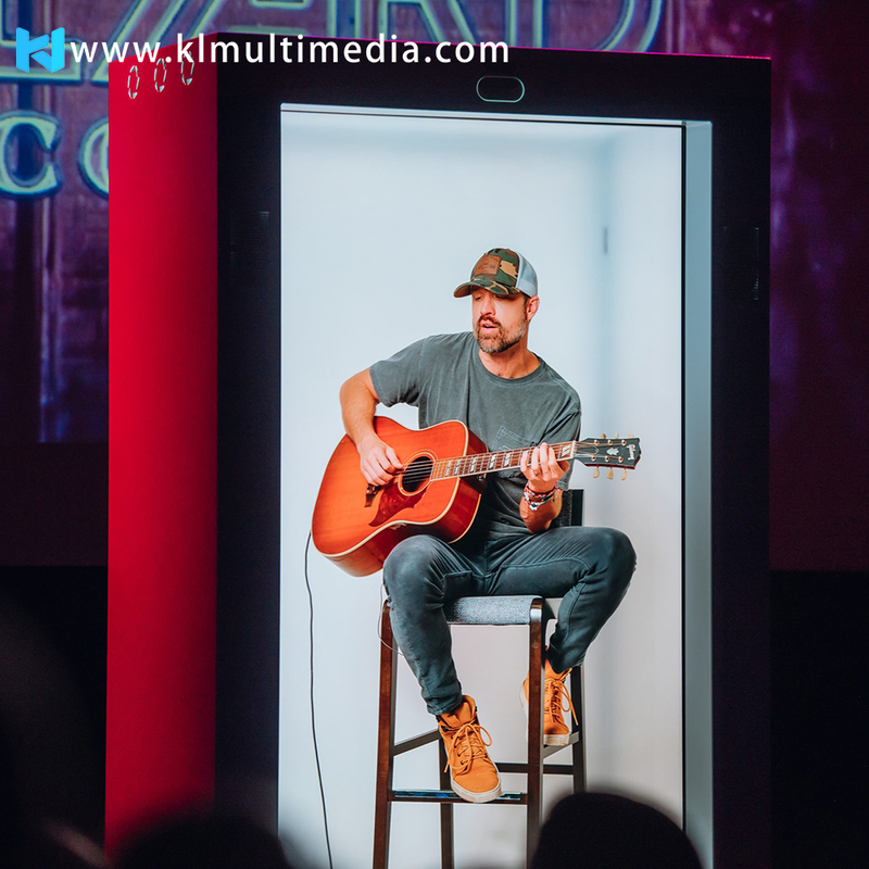 Live Human Hologram Box: Real-Time Conversation & Holo Connect