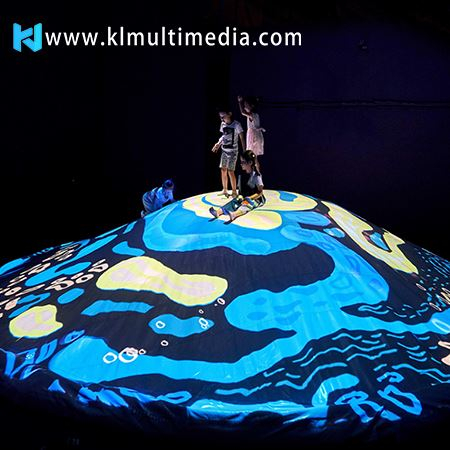 Interactive Projector Games | Virtual Gaming on wall and floor