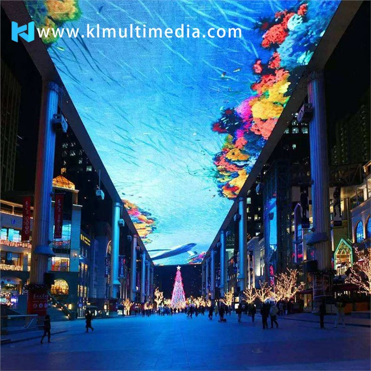 sky screen - cyclorama projection